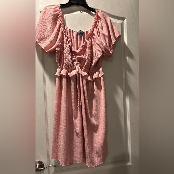 Dresses | Aurla B Dress Never Worn | Poshmark
